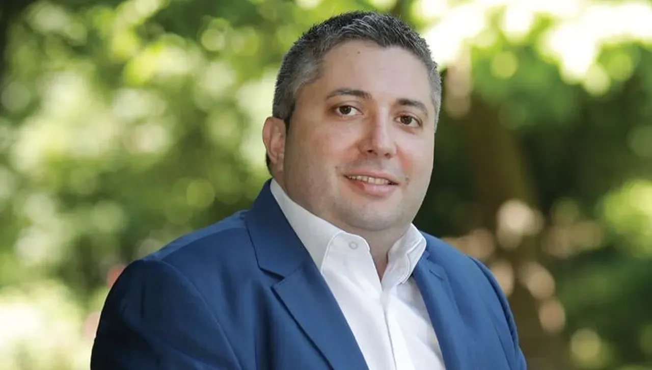 Николай Нанков Турел Кривия има вече осветление след адекватна